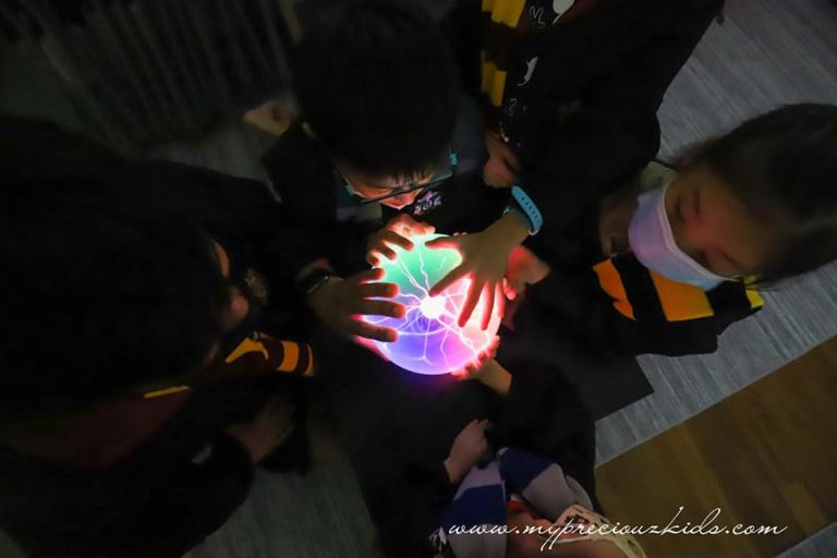 Review: Harry Potter Science School by Newton Show , amazing camp for ...